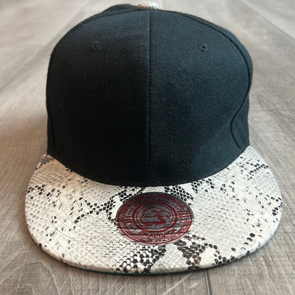 Crown | Accessories | Blank Snapback Flat Bill Snake Skin Pattern Visor ...